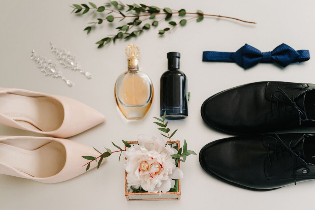 6 Wedding Flat Lay Box Styles to Inspire Your Detail Photos - Whitetail ...